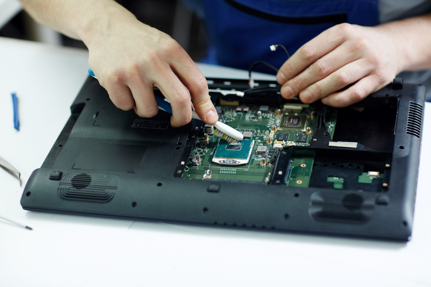 Should I Repair My Laptop or Buy a New One?